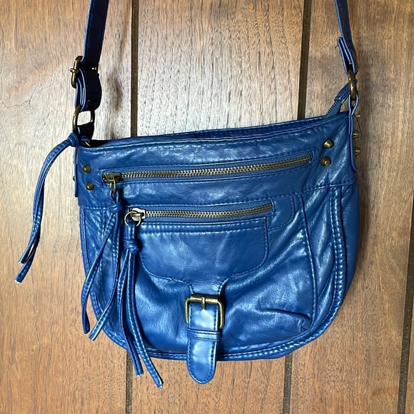Mossimo Supply Co. | Bags | Mossimo Supply Co Crossbody Bag | Poshmark